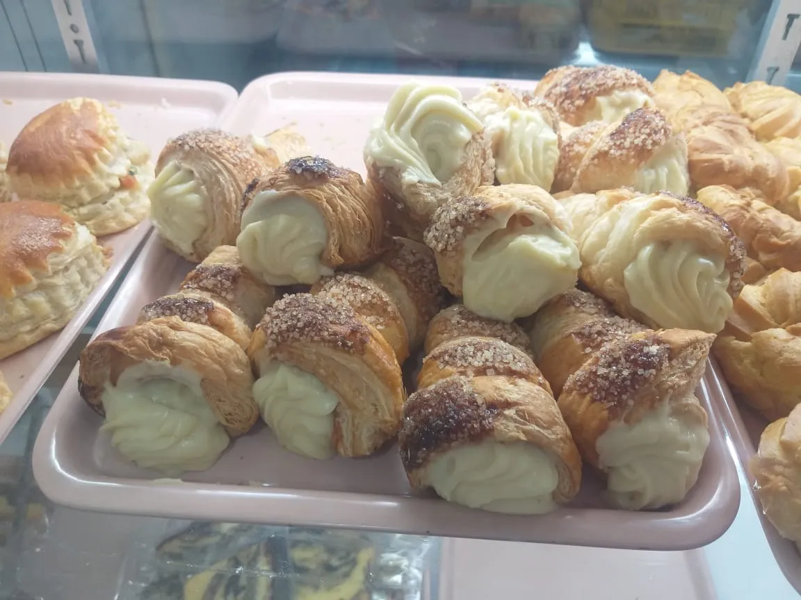 JELAJAH KEDAI ROTI DAN KEDAI ES KRIM LEGENDARIS DI JAKARTA | Culinary ...