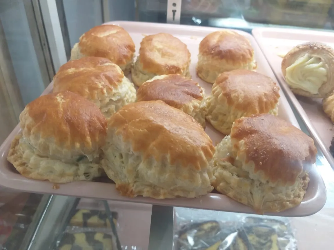 JELAJAH KEDAI ROTI DAN KEDAI ES KRIM LEGENDARIS DI JAKARTA | Culinary ...